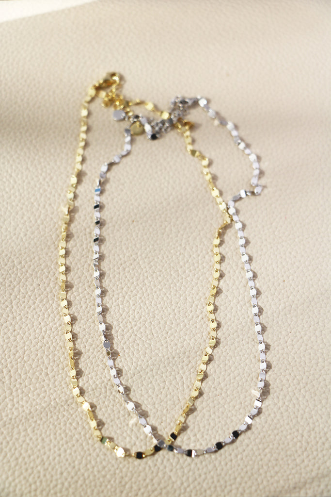 pebble layering chain { gold + silver }